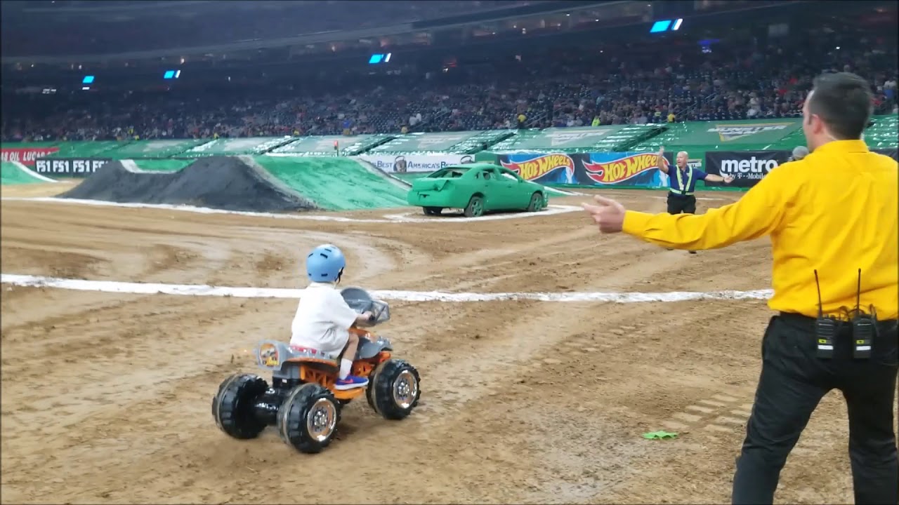 BrodyMan #MonsterJam Racer Challenge - YouTube
