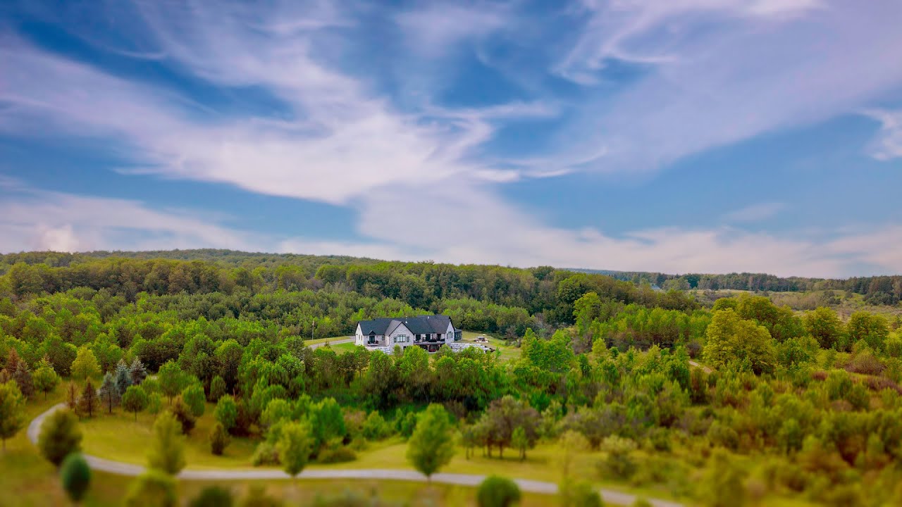 Luxury Living in Kleinburg - YouTube