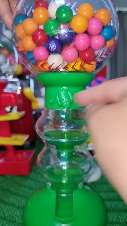 HOW TO USE SPIRAL GUMBALL MACHINE - YouTube