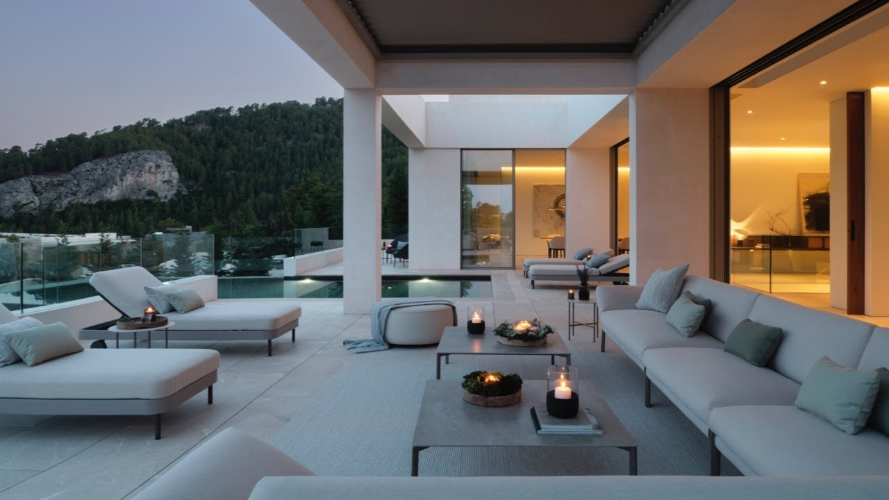 House On A Slope With A Beautiful View Of The Seas - YouTube