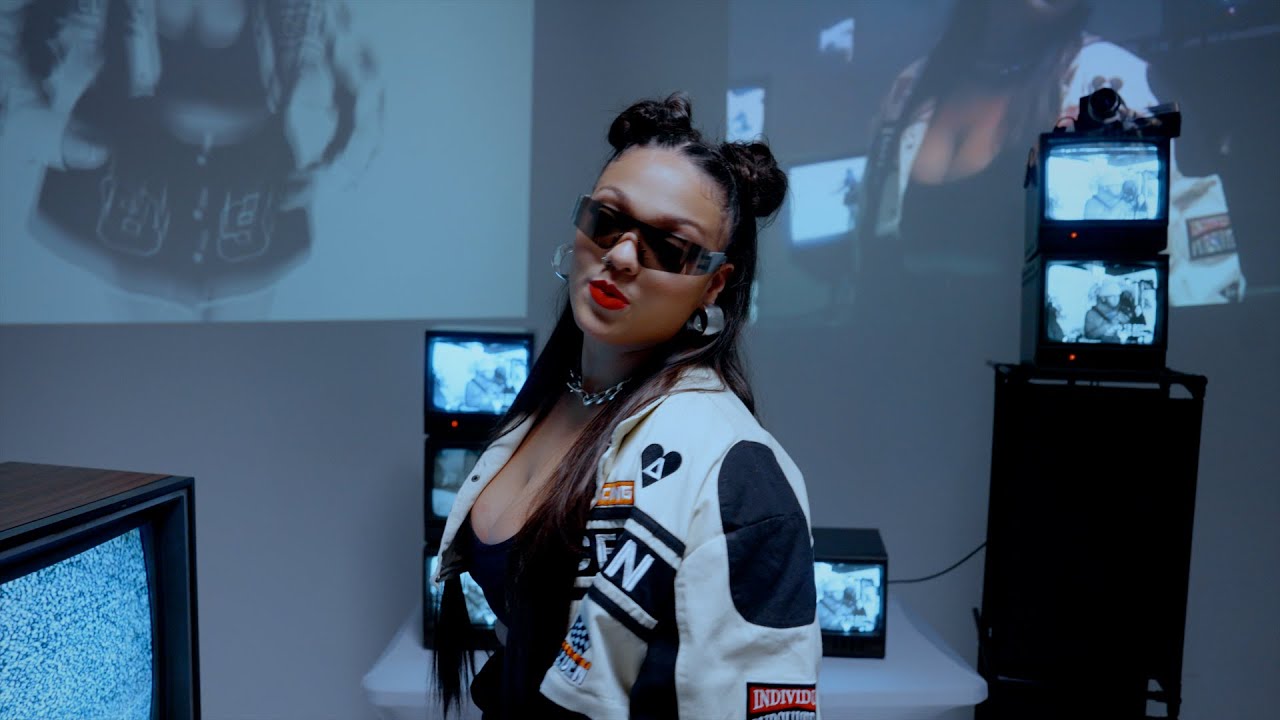 B2TF - Linda Sol (Official Music Video) - YouTube