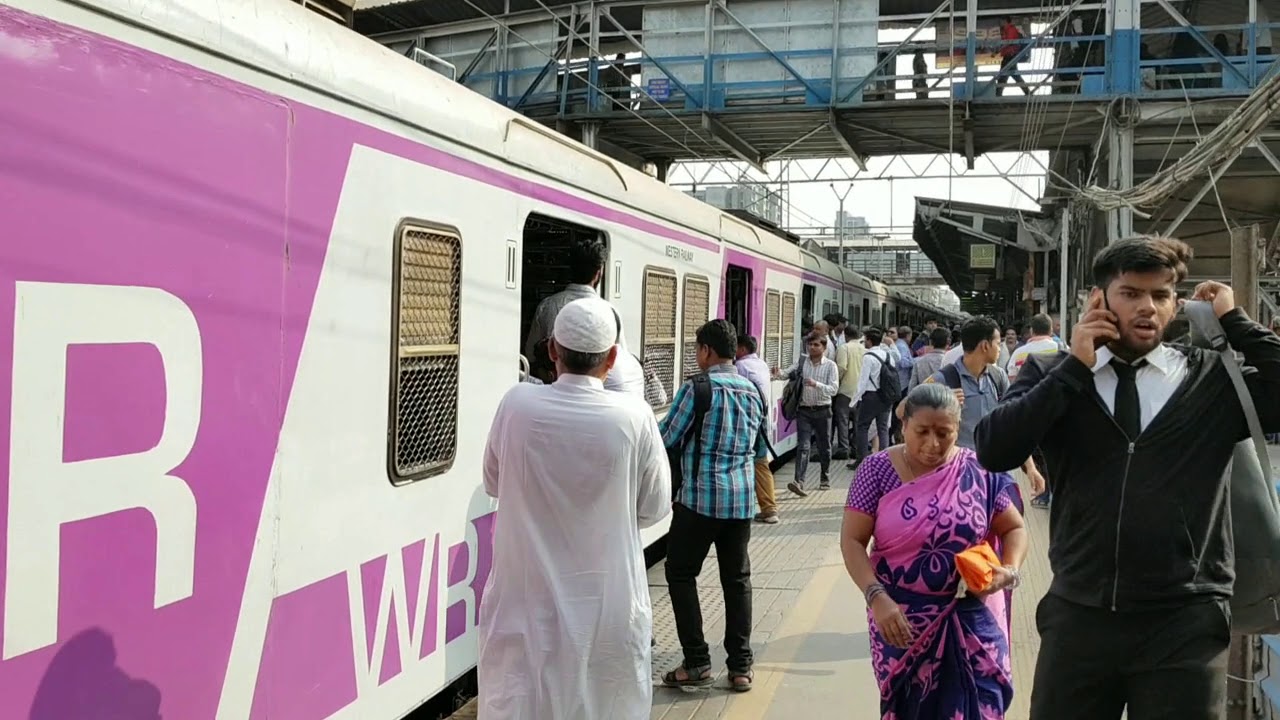 Guide to Mumbai Local trains | How to ride in Mumbai Local? | Ticket ...