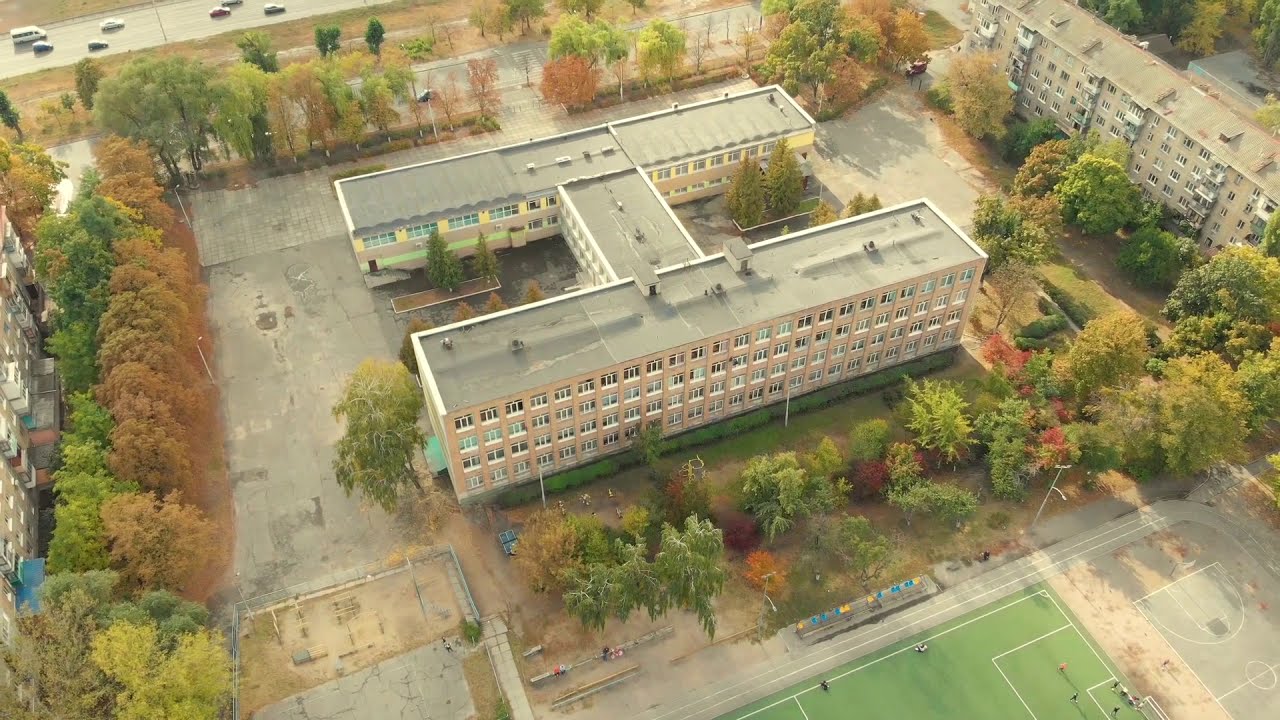 Спеціалізована школа №196 з висоти пташиного польоту - YouTube