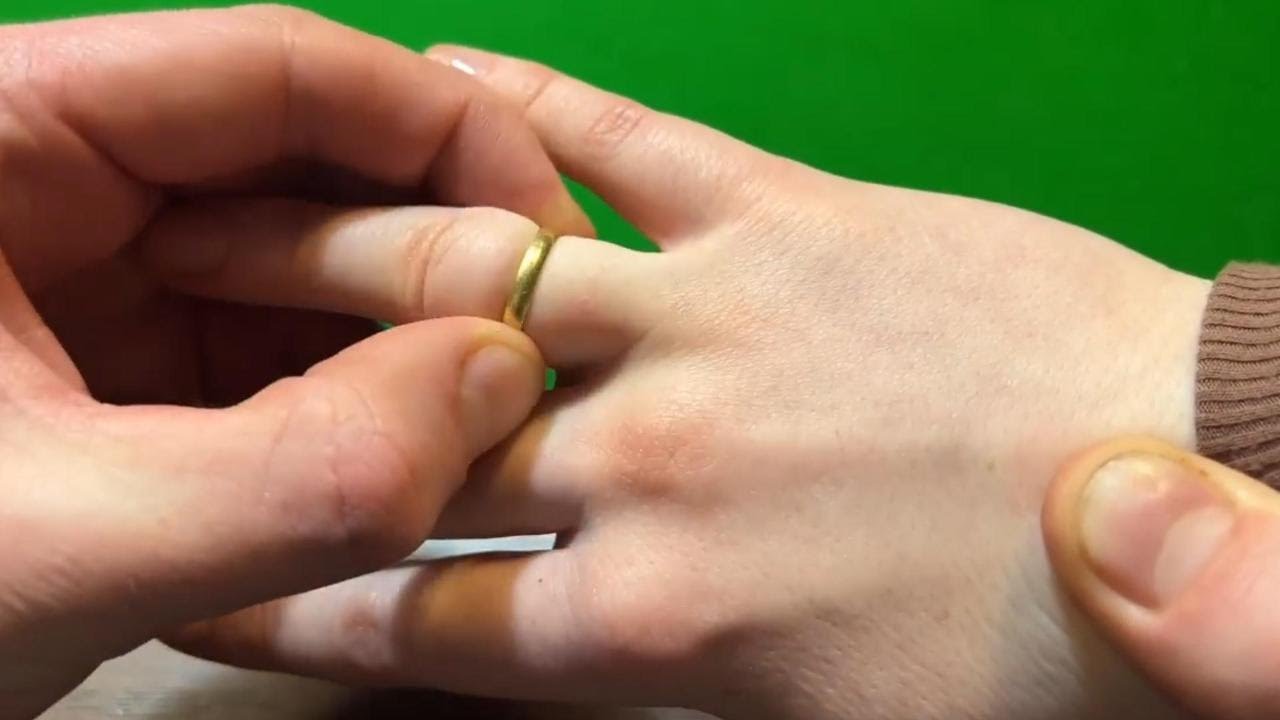 How to remove a ring that is stuck on your finger - This trick! - YouTube