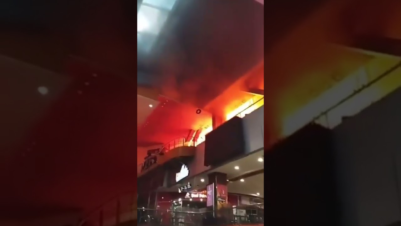 inside view of islamabad centaurus mall fire - YouTube