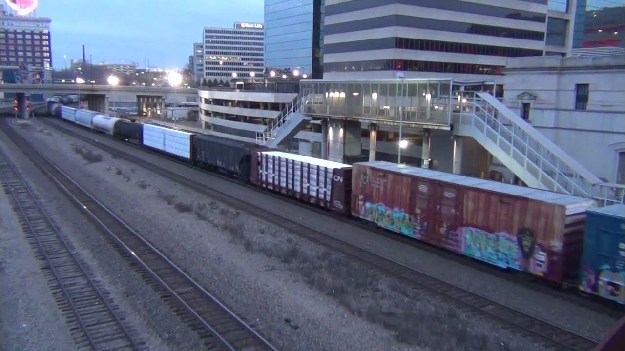 BNSF #7058 Leads WB Mixed Freight. Kansas City, MO 2/1/25 - YouTube