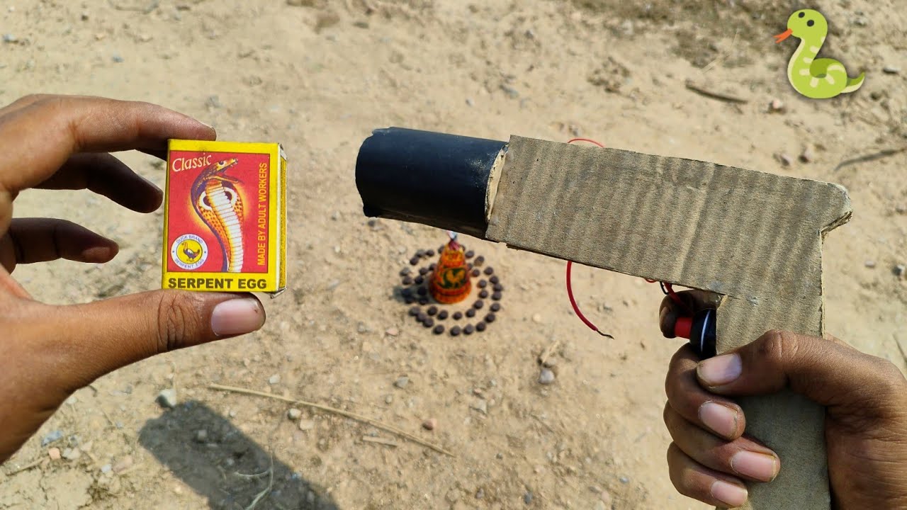 100 SNAKE BOMB Vs ANAR GUN 🐍|| अब क्या होगा|| Diwali special - YouTube