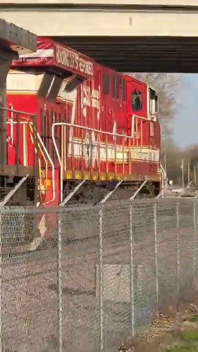 CSX 911 Waterloo, IA 4-25-24 - YouTube