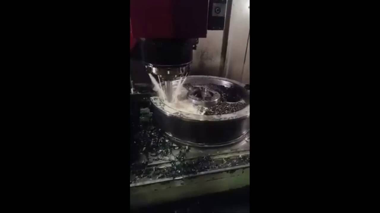 [DNC One NET] Fanuc 18i running with DNC One NET drip feeding - YouTube