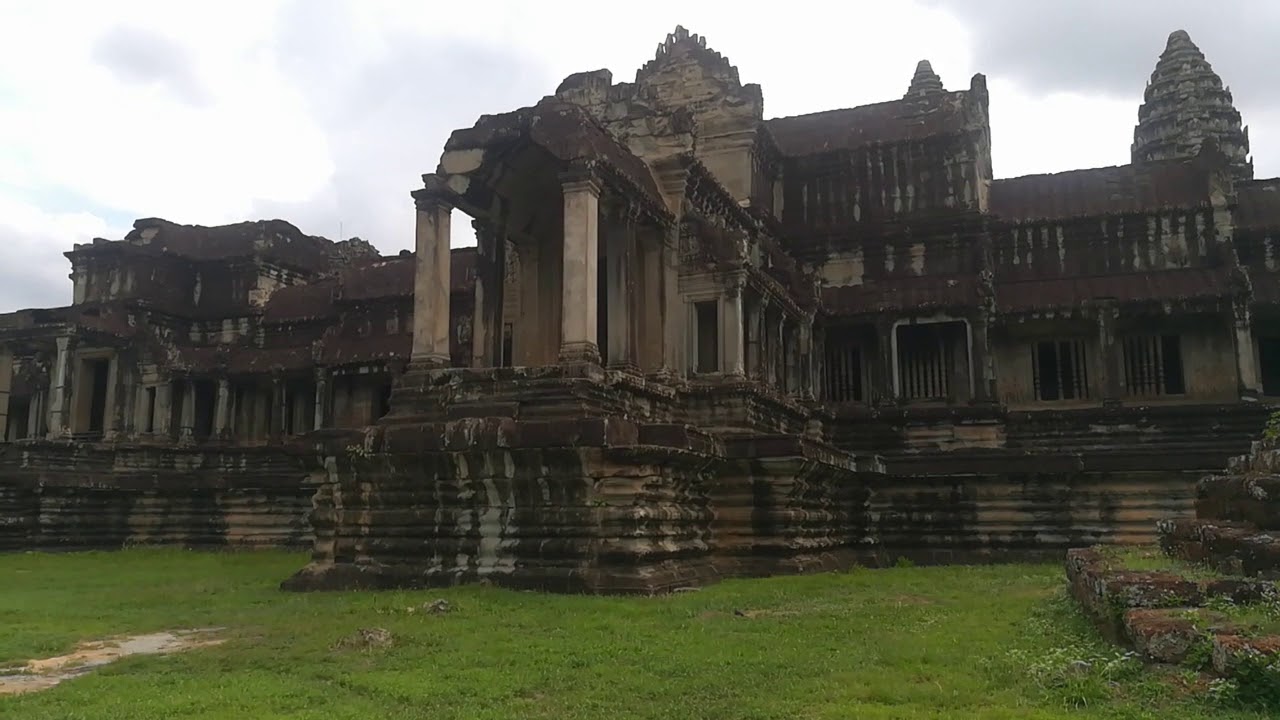 Why had a stupa behind Angkor wat ? - YouTube