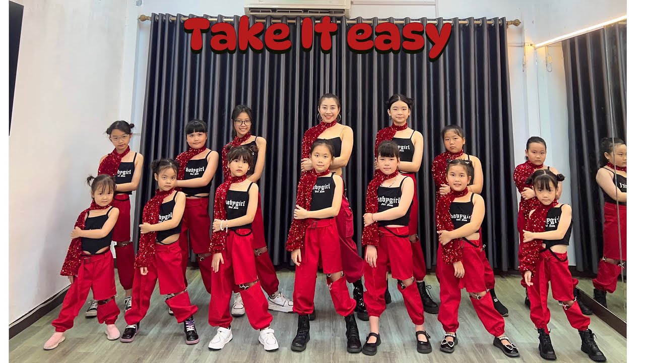 Take It Easy DANCE KIDS - Team Thuy Tran - BB Dance Studio - YouTube