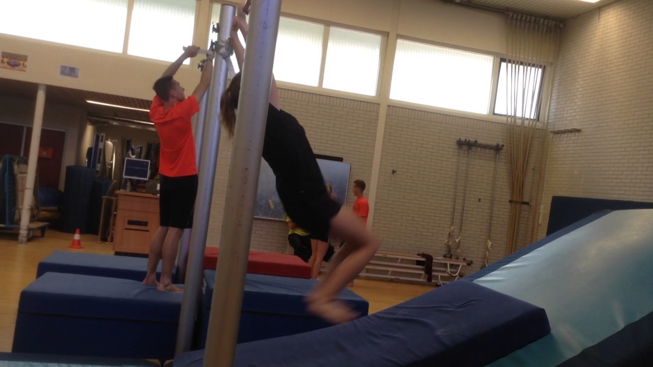 Oefening rekstok - YouTube