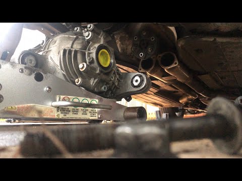 How to change a VE/F Commodore diff - YouTube