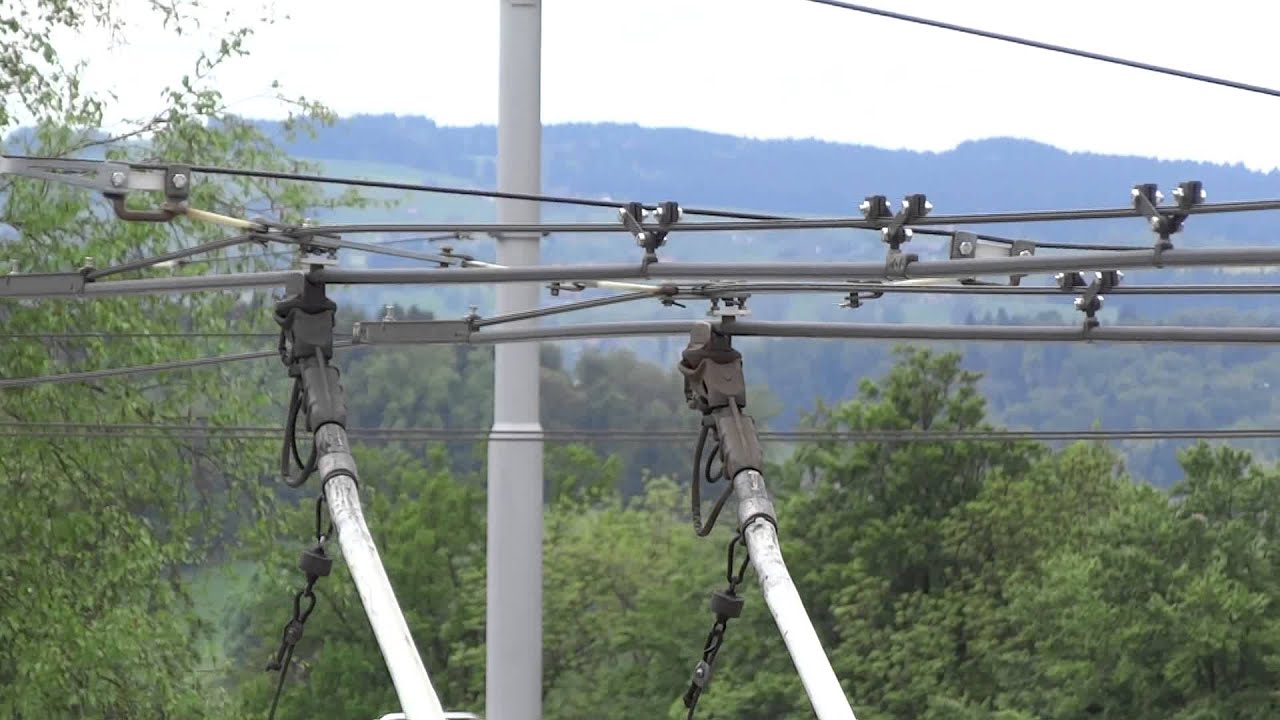 VBL trolleybus current collector 1 - YouTube