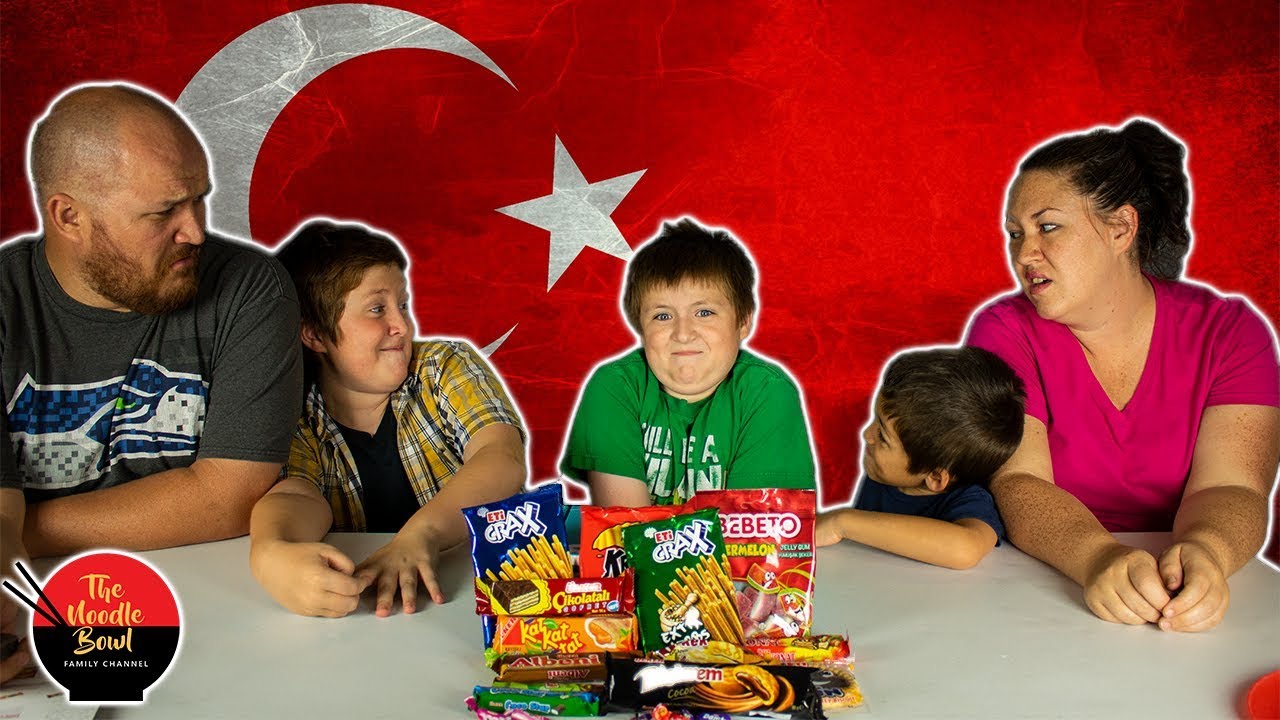 American Family try Turkish Treats, Snack Crate Turkey - YouTube