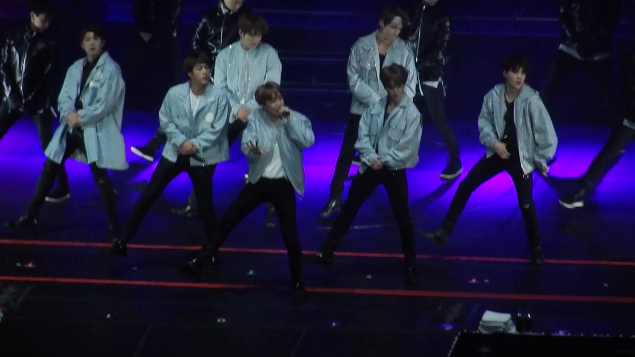 010417 BTS BAEPSAE BTS WINGS TOUR IN ANAHEIM DAY 1 - YouTube