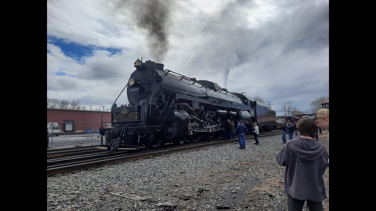 The Return of the Reading Iron Horse Rambles with T1 2102! - YouTube