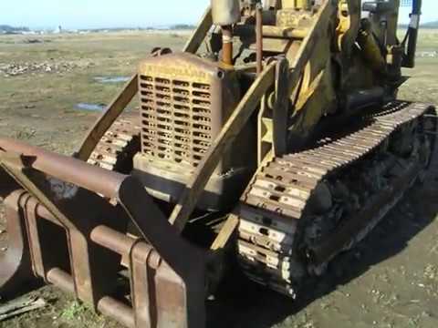 An old CAT 955 loader with forks walk around - YouTube