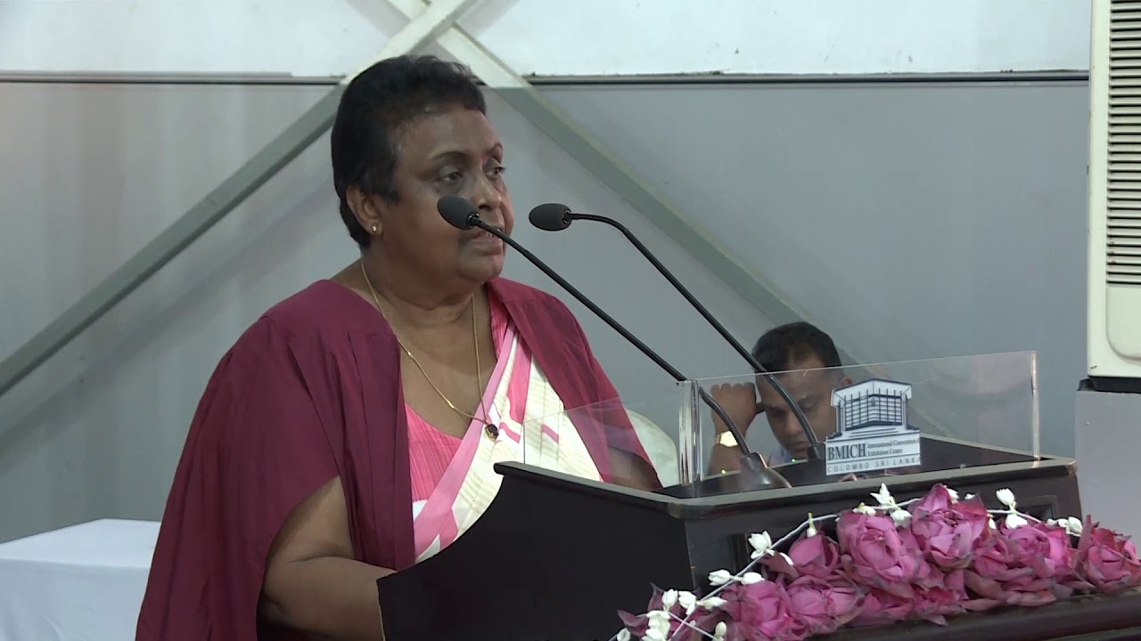 179. Dr I L Ginige at SAIIH Convocation - YouTube