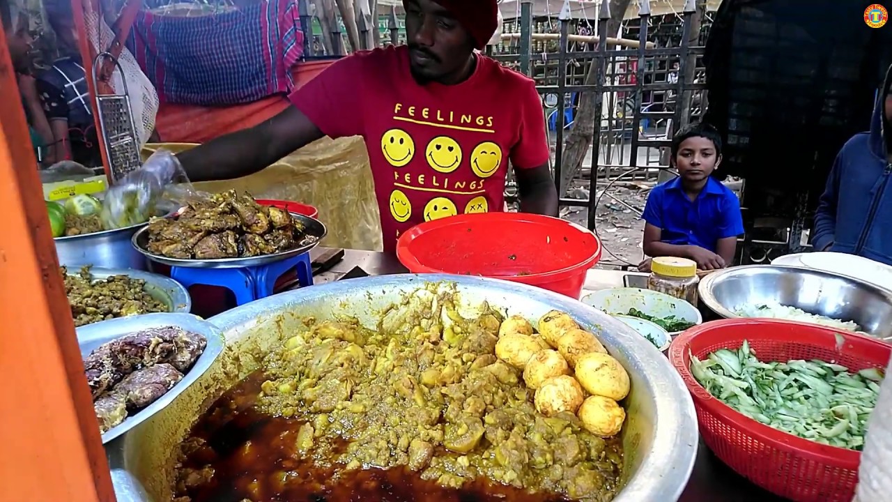 Tasty Jhaal Muri Vorta | Egg Chicken Muri Recipe Fast Working This Man ...