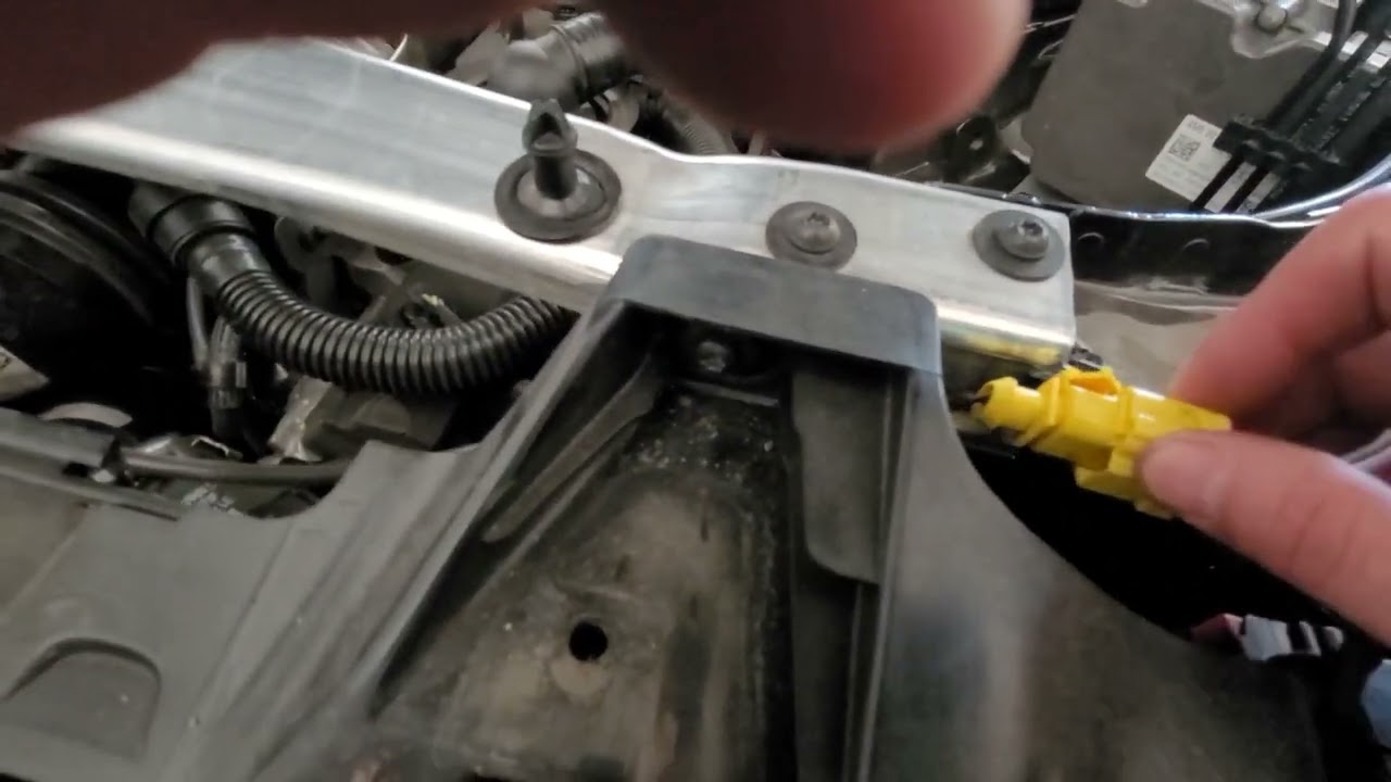 2021 audi sq7/8 rsq8 oil change - YouTube