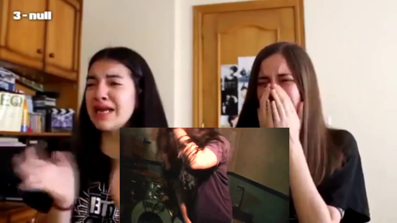 Two Girls reacting to Maruosa - YouTube