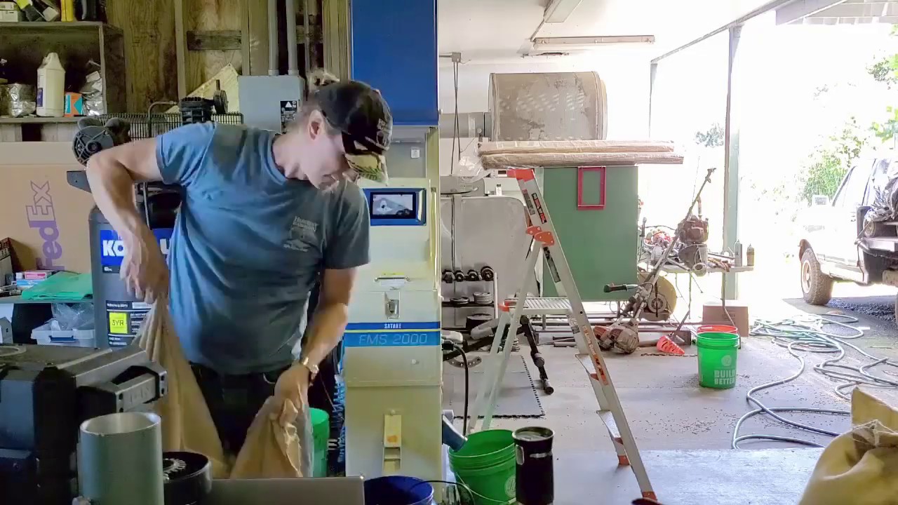 Optical Color Sorting 400 Lbs of Kona Coffee - YouTube