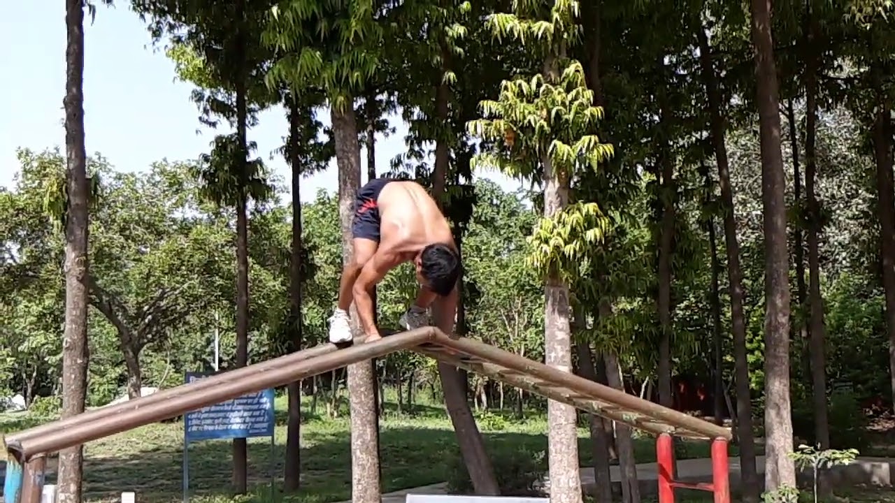 Best Handstand on pole!! - YouTube