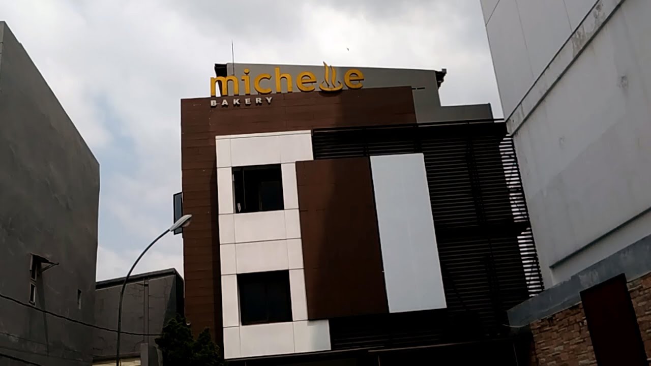 JALAN JALAN KE MICHELLE BAKERY TOKO ROTI KUE SNACK COOKIES DI DEPOK ...