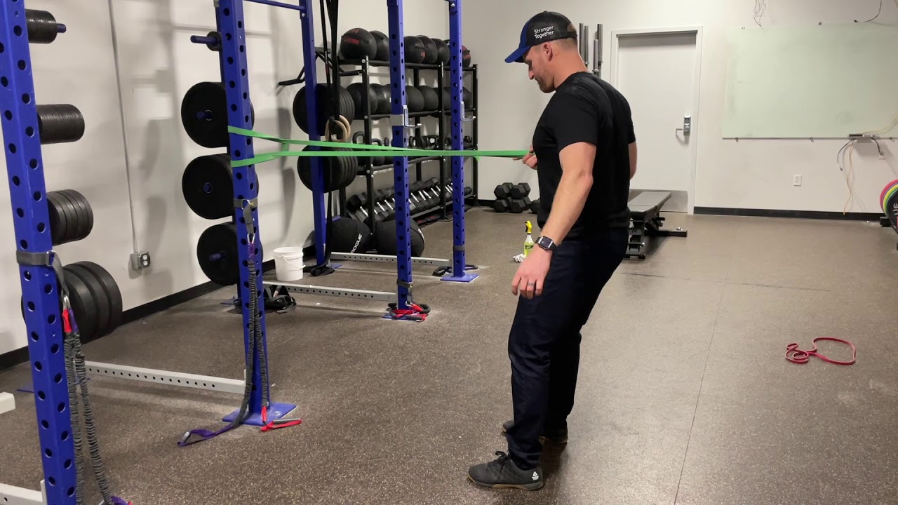 Banded Single Arm Back Row - YouTube