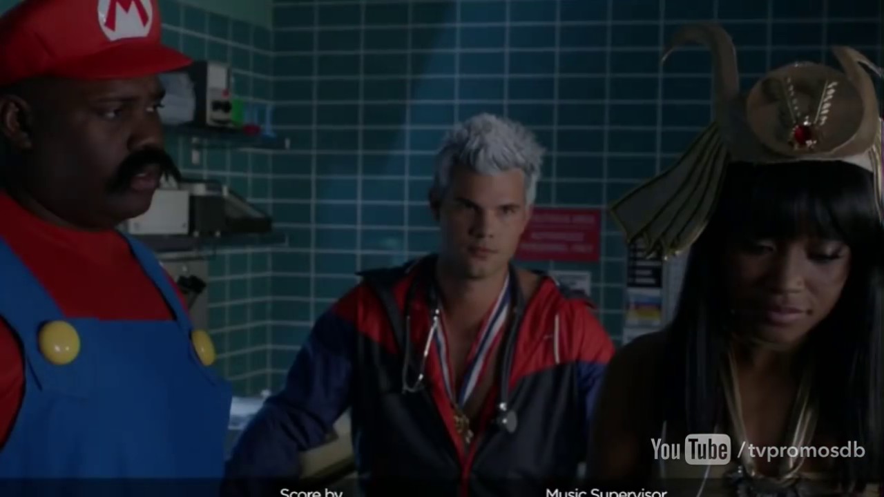 Scream Queens promo 2×04 - YouTube
