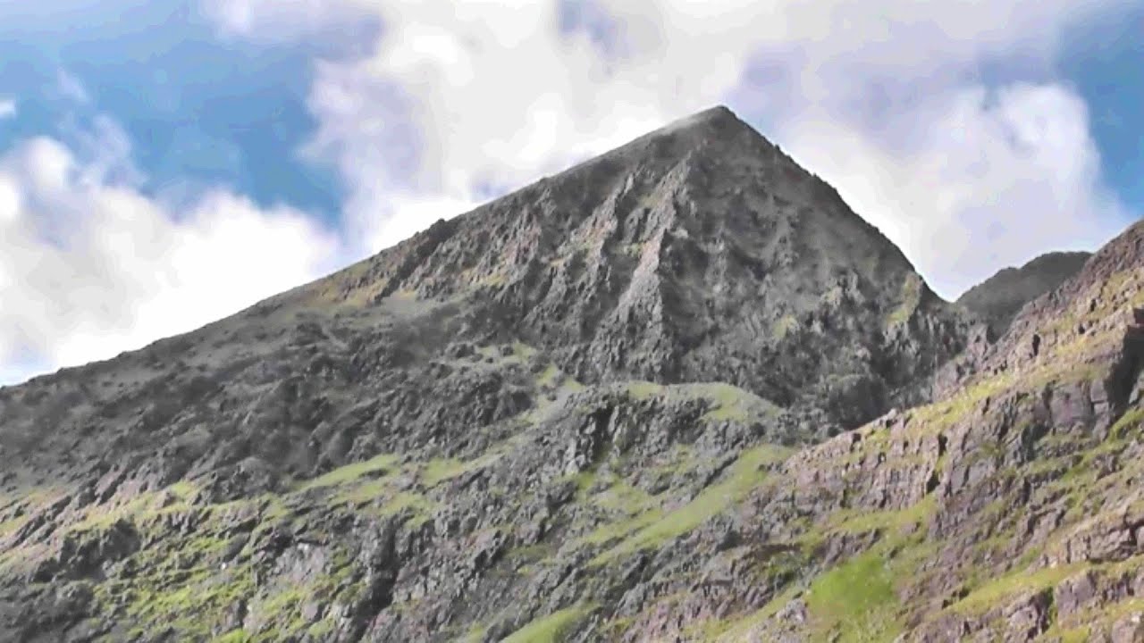 Climbing Howling ridge carrauntoohill 2014 - YouTube