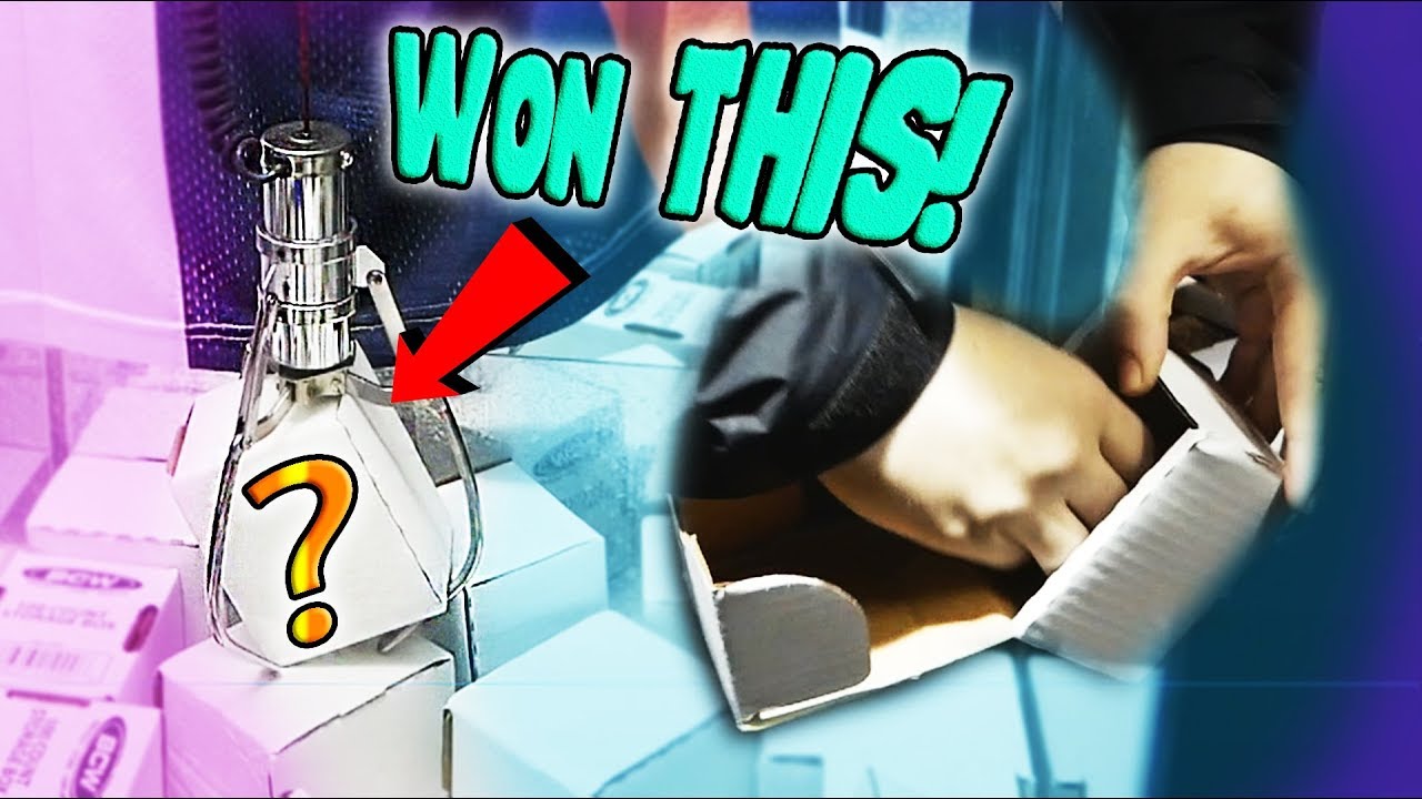 MYSTERY CUBE Claw Machine Win!...This was inside... - YouTube