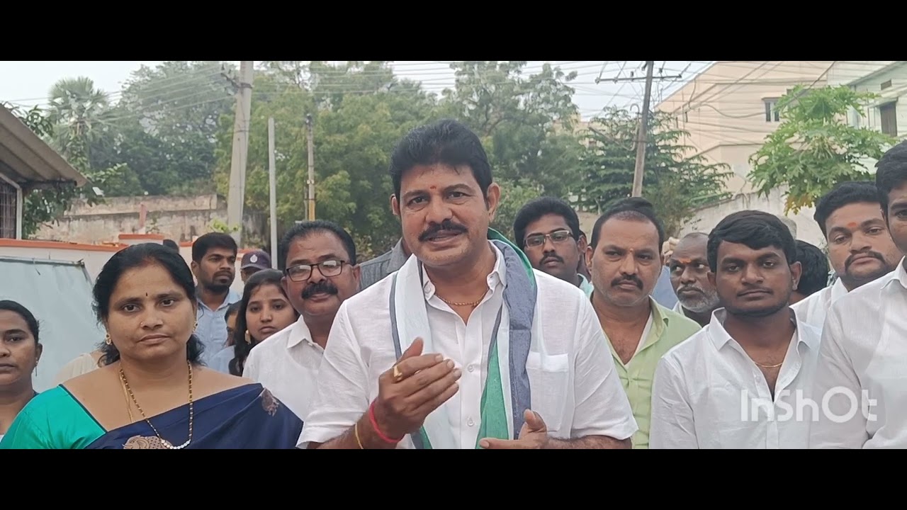 YSRCP MLA Kilari Venkata Rosaiah in Gadapa Gadapaku mana prabhutvam in ...
