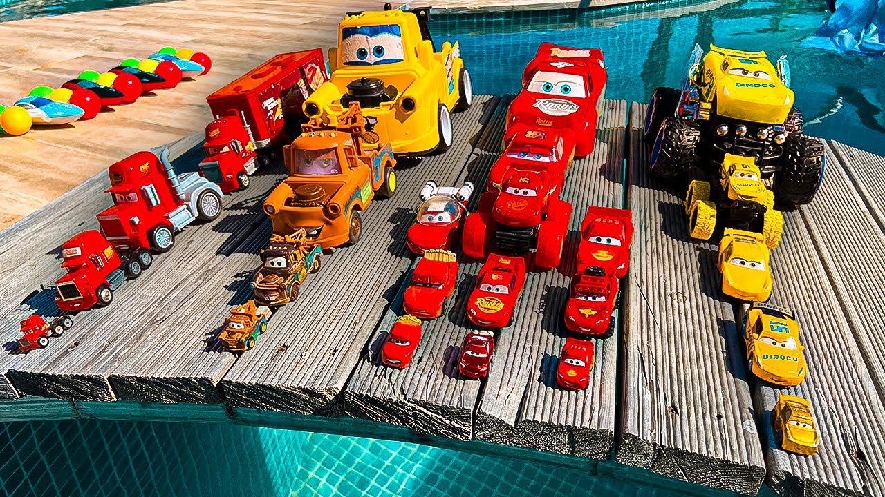Disney Pixar Cars falling into deep pool, Lightning McQueen, Tow Mater ...