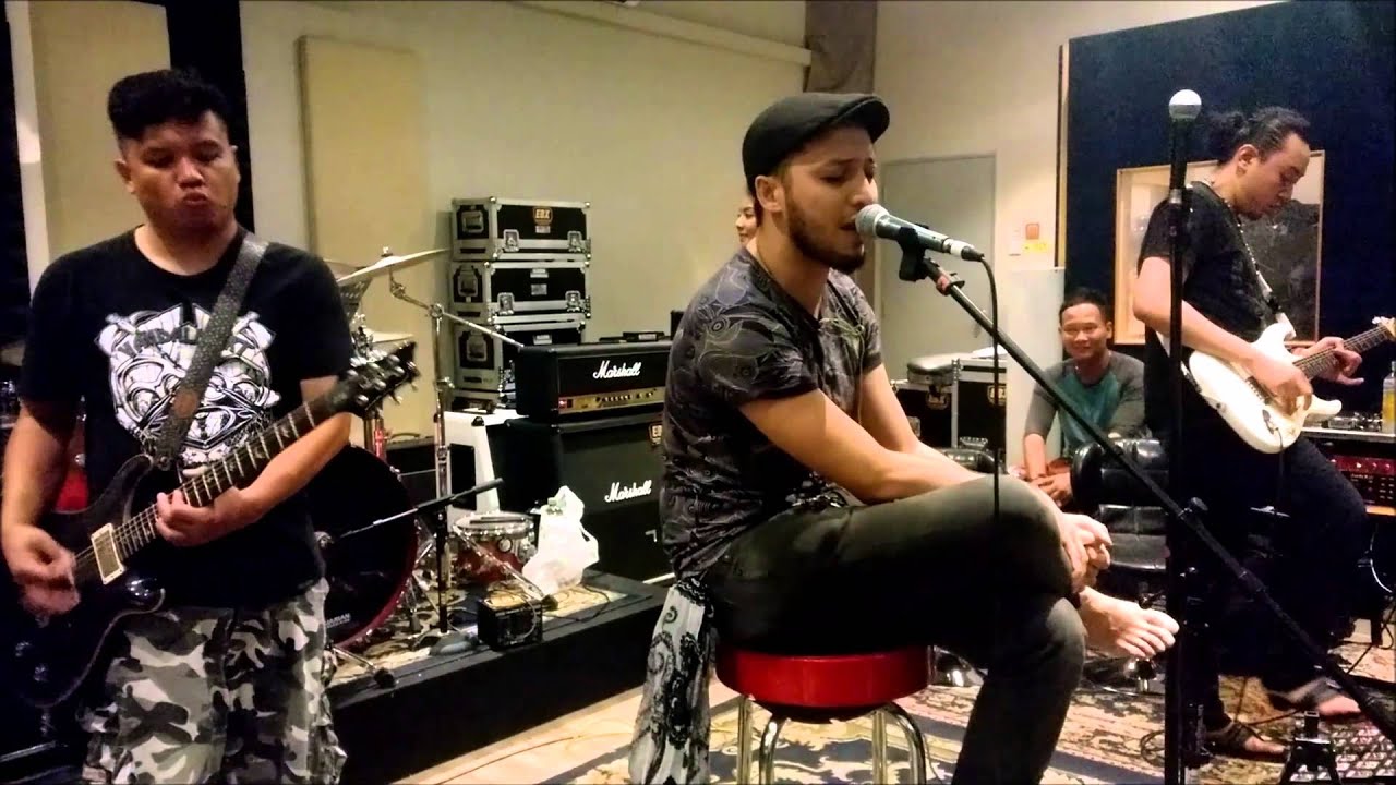 Aryan Band - Gelora Paras 7 (Rehearsal @ RockStar Mansion 121015) - YouTube