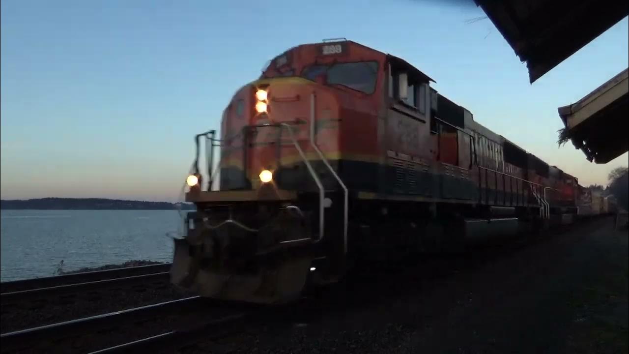 (Southbound) BNSF 288 leads Job 360 through the Steilacoom Ferry Terminal. - YouTube