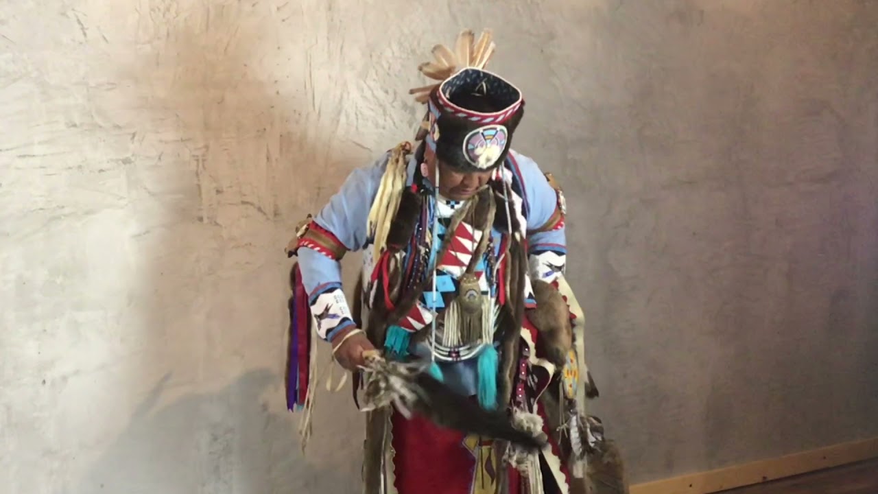 Understanding Regalia (all ages/cultural resource) - YouTube