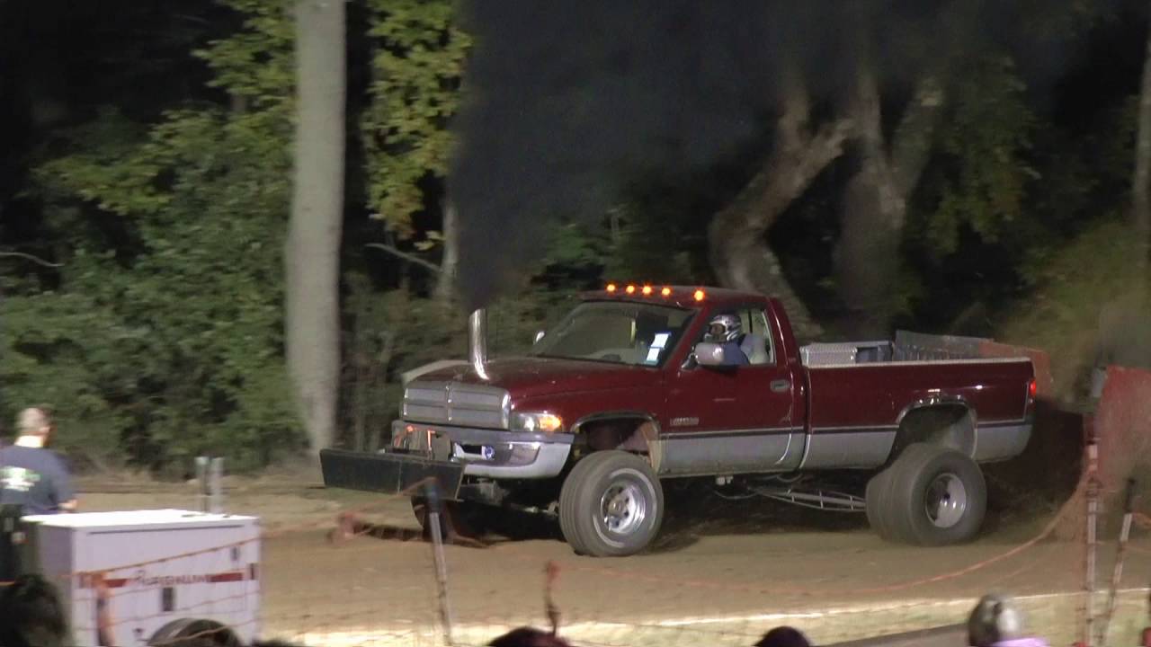 Dodge Cummins Dually ROLLING COAL Truck Pull Diesel - YouTube