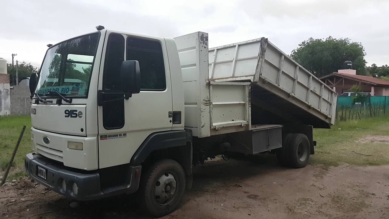 Ford cargo 915e - YouTube