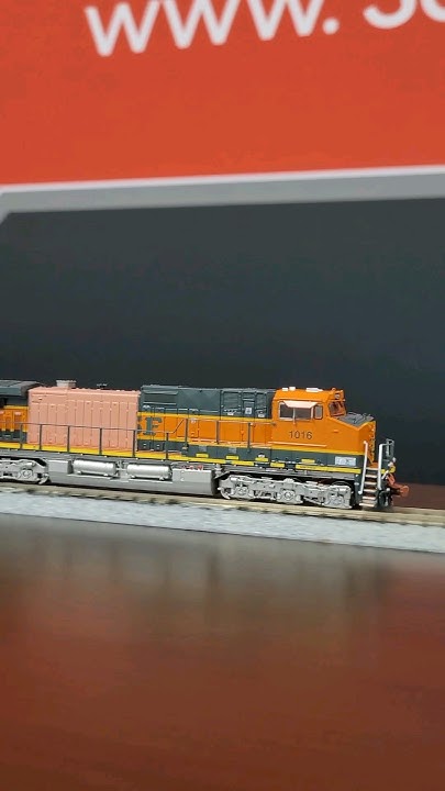 Rivet Counter N Scale BNSF Primer Hood Dash 9 - YouTube