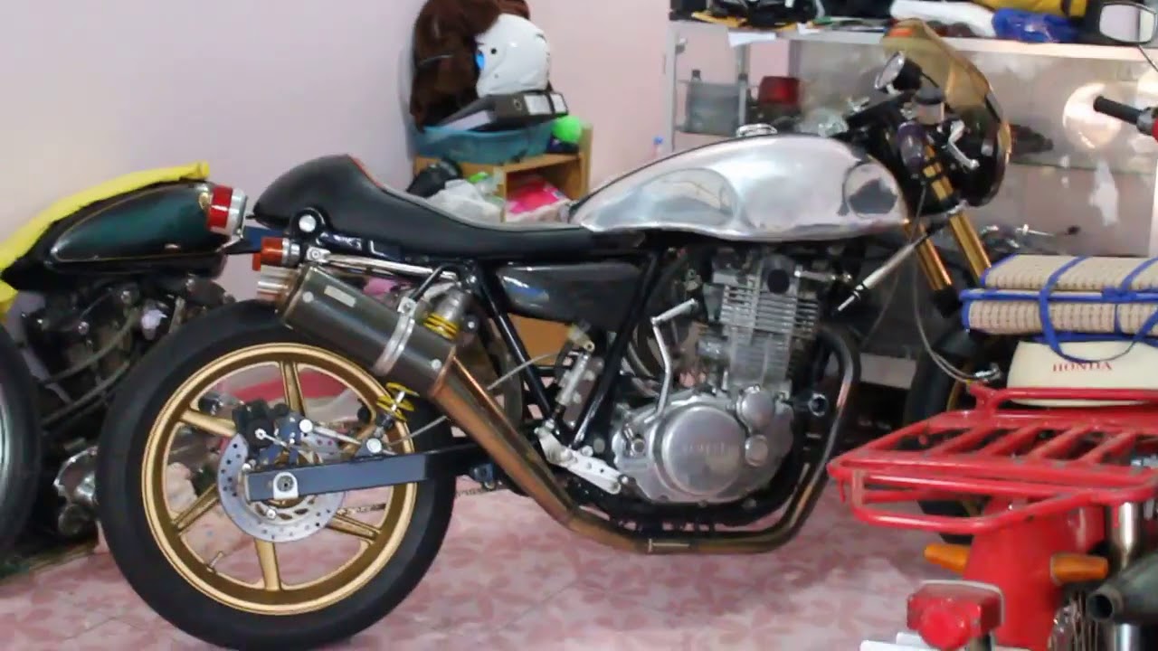 เสียงท่อ AAA exhaust SR400 - YouTube