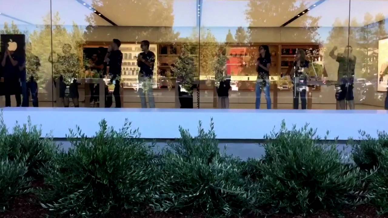 Inauguração da Apple Retail Store - Infinite Loop - YouTube