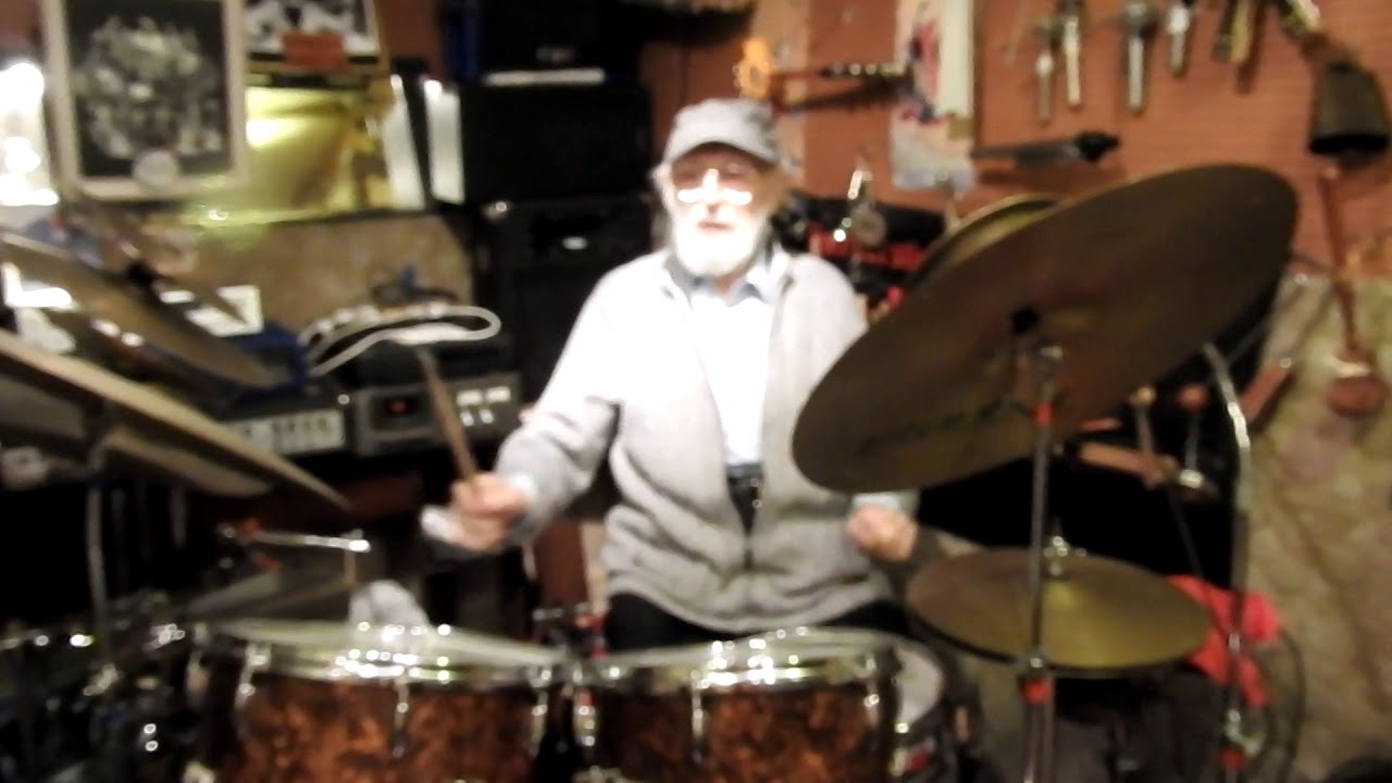 Dad studio/Derek Morgan - YouTube