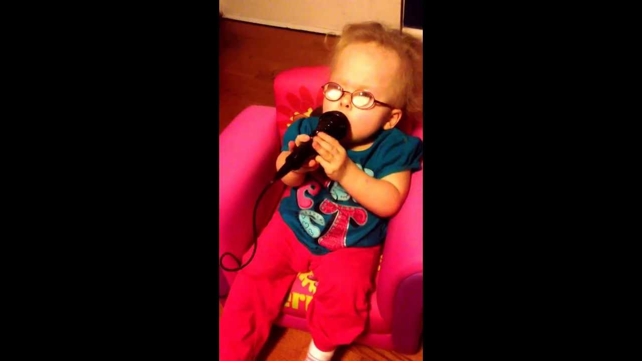 Grace Anna singing Amazing Grace - YouTube