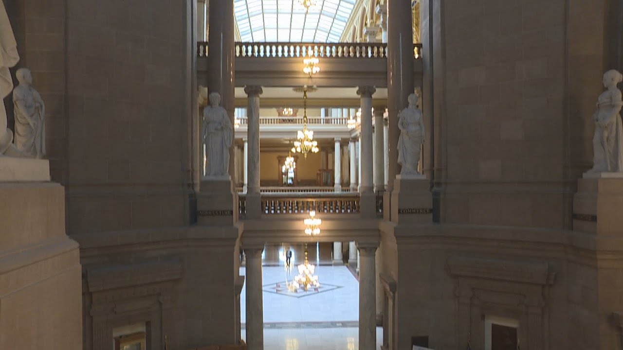 Take a look inside the Indiana Statehouse - YouTube