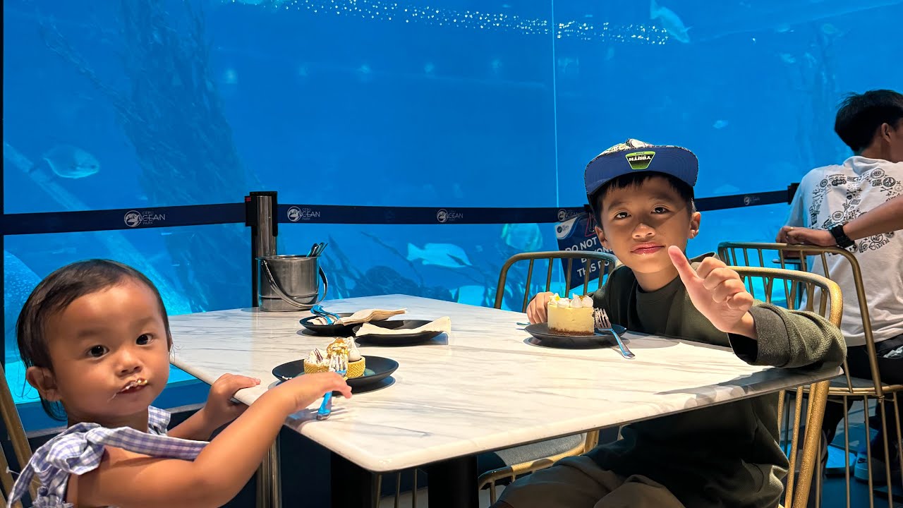 Zeke and Zara at Cebu Ocean Park - YouTube