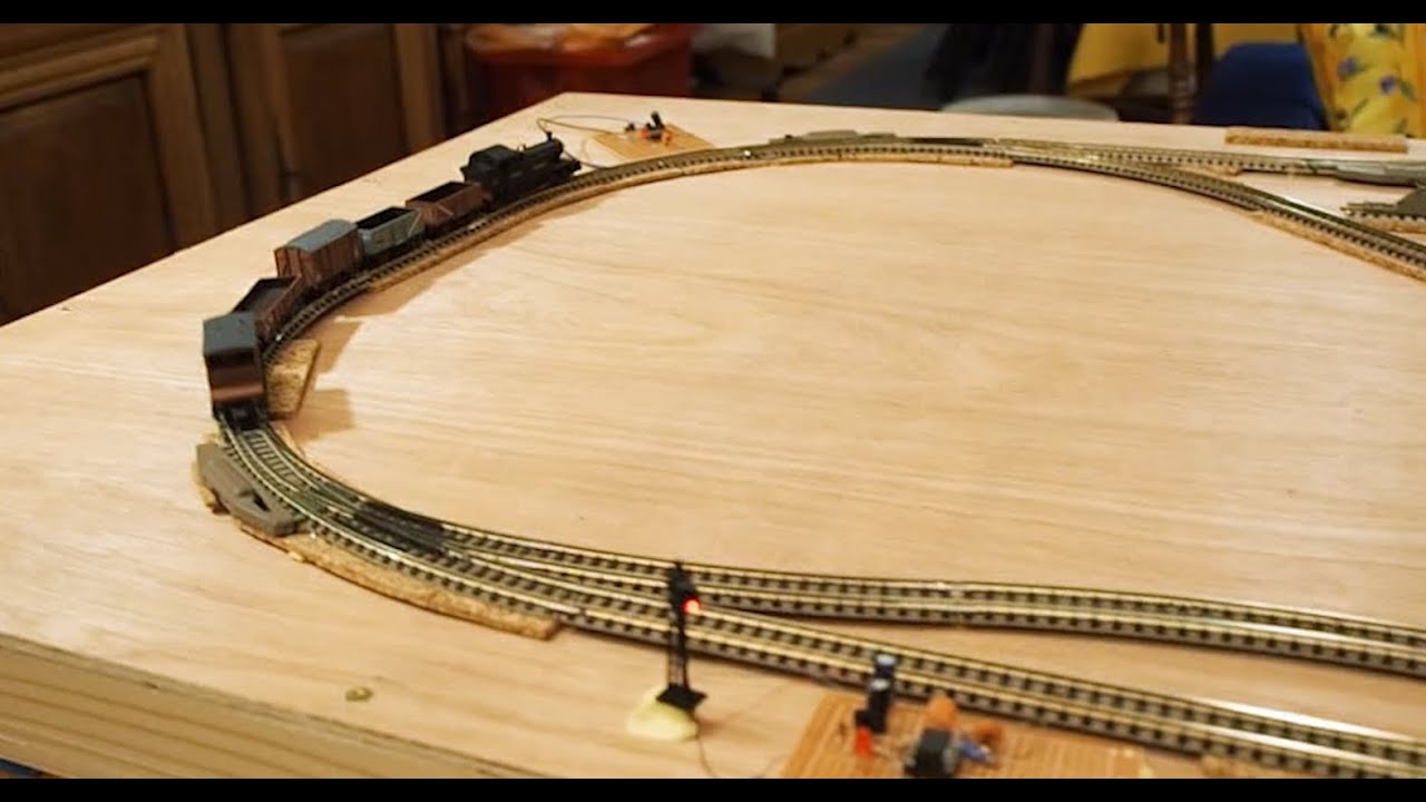 A new system for data transmission a DCC Bus - YouTube