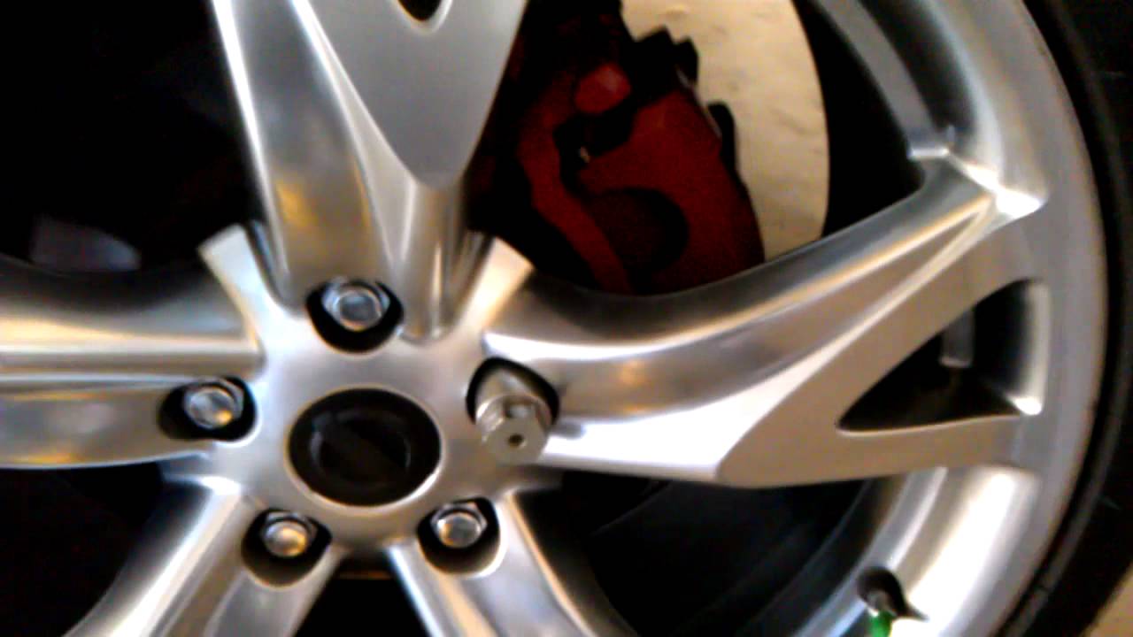 HOW TO AVOID SCRATCHING RIMS WITH LUG NUT SOCKETS - YouTube