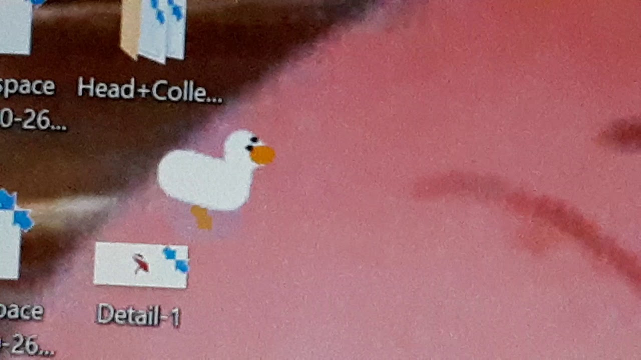 So, I downloaded the desktop goose game.... - YouTube